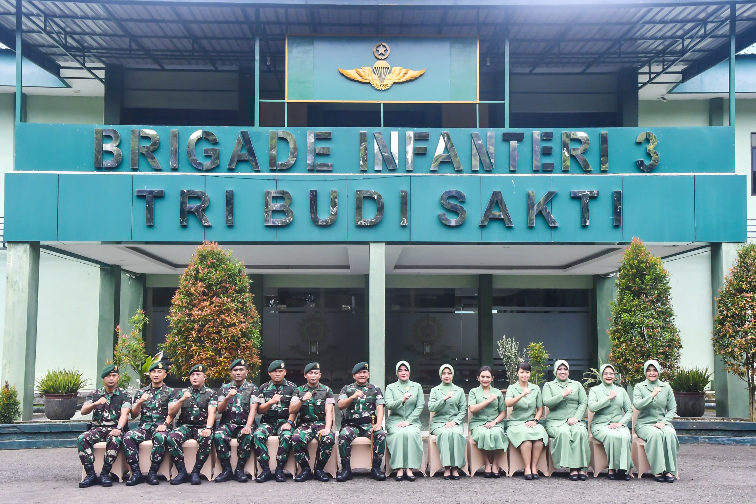 KUNJUNGAN KERJA PANGDIVIF 3 KOSTRAD KE MARKAS BRIGIF 3/TBS - Official ...